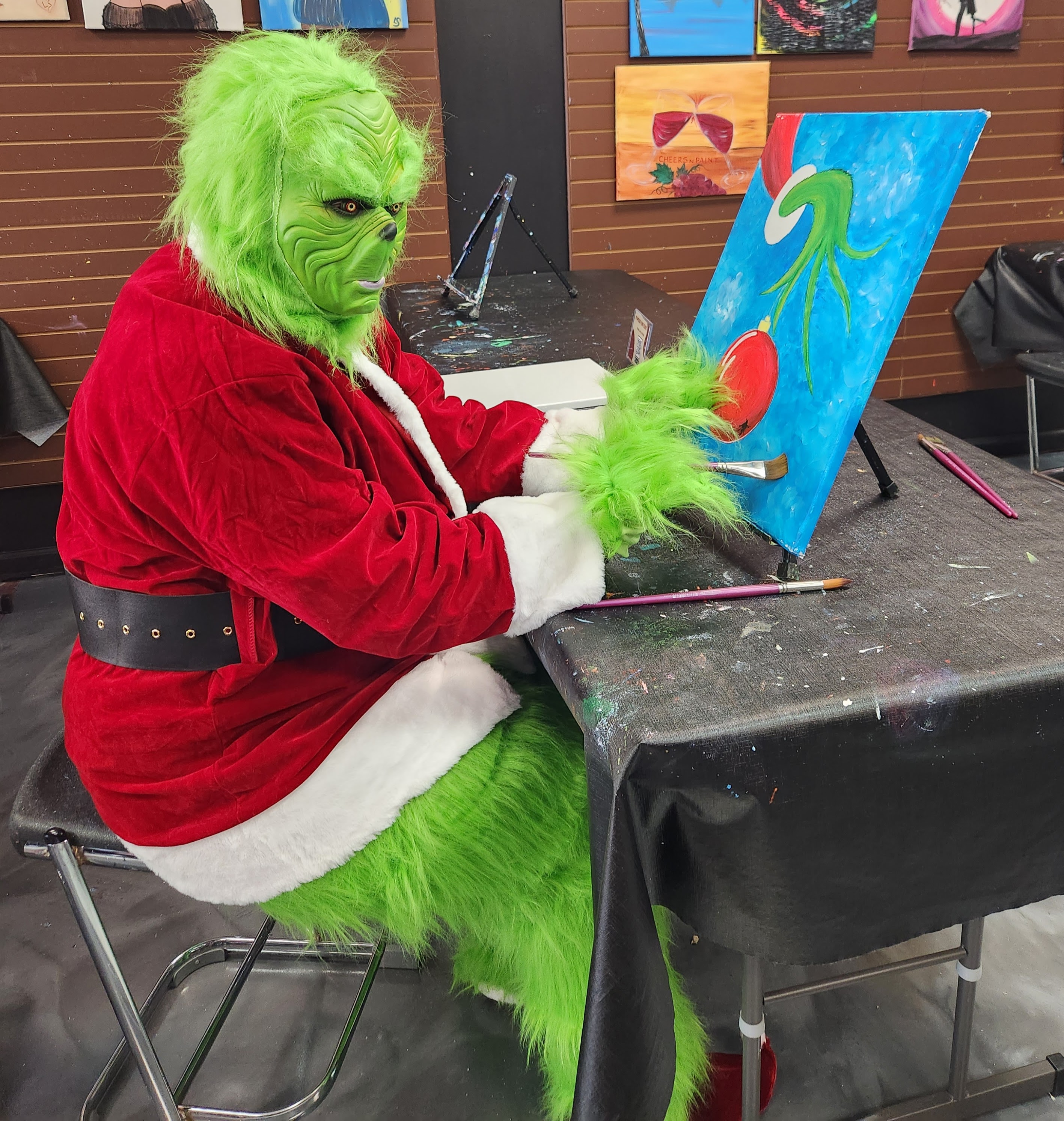 Meet the Grinch and Paint a Grinch Canvas | Kids Out and About Research ...
